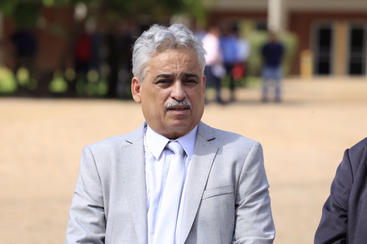 Robert Rios é internado com Covid-19 com 50% dos pulmões comprometidos ...